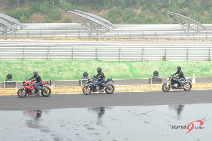 BMW 드라이빙 센터 이용하려면 '이렇게...' - RPM9 전자신문엔터테인먼트