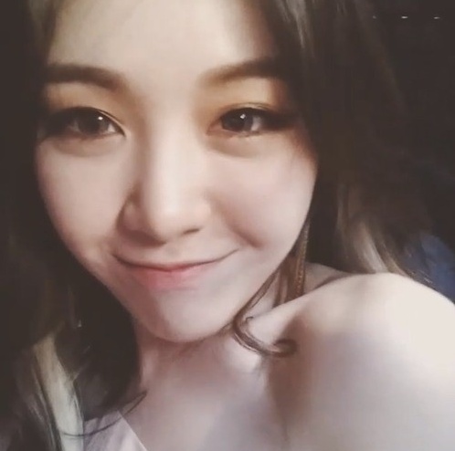 민아 '나도 여자예요' 공개, 과거 아이돌 연애 언급 재조명 - RPM9 전자신문엔터테인먼트