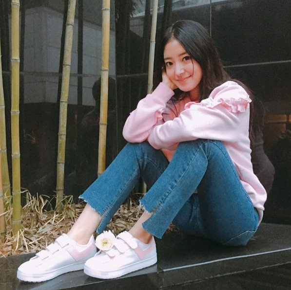 이세영, 꽃신 인증 사진 공개 ‘청순 미모’ - RPM9 전자신문엔터테인먼트