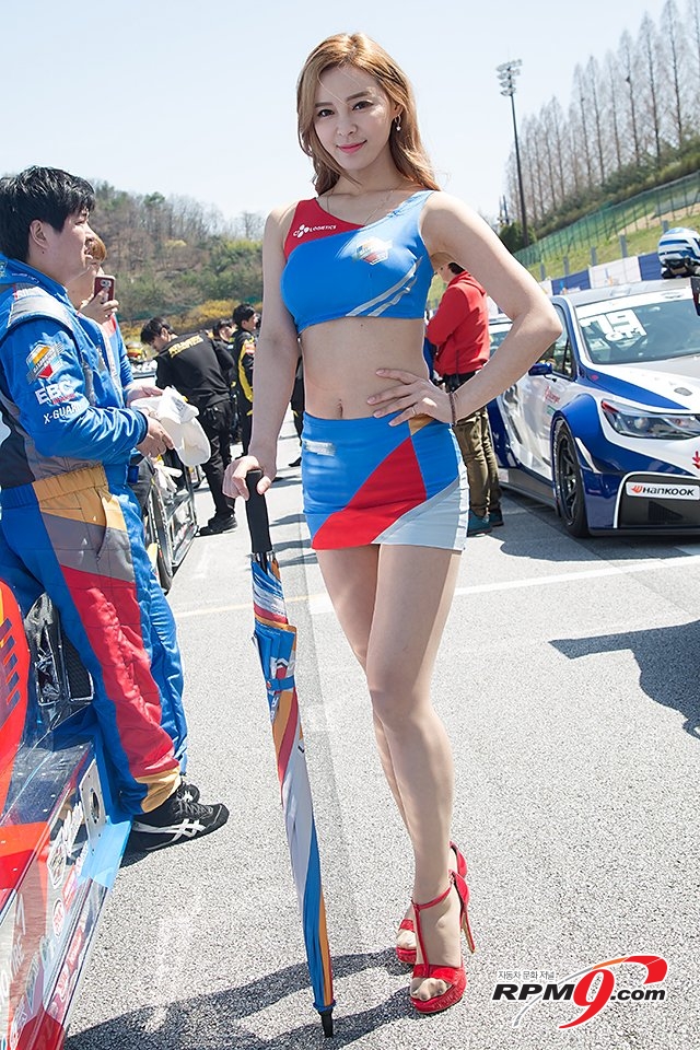[포토] 2017 CJ대한통운 슈퍼레이스, 레이싱걸 제바 '올해는 씨제이 로지스틱스 입니다' - RPM9 전자신문엔터테인먼트