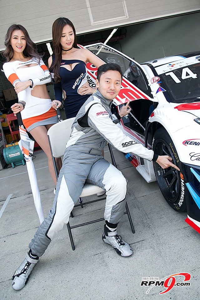 [포토] 2017 CJ대한통운 슈퍼레이스, 현대 쏠라이트 서승범 '스폰서를 위하여' - RPM9 전자신문엔터테인먼트