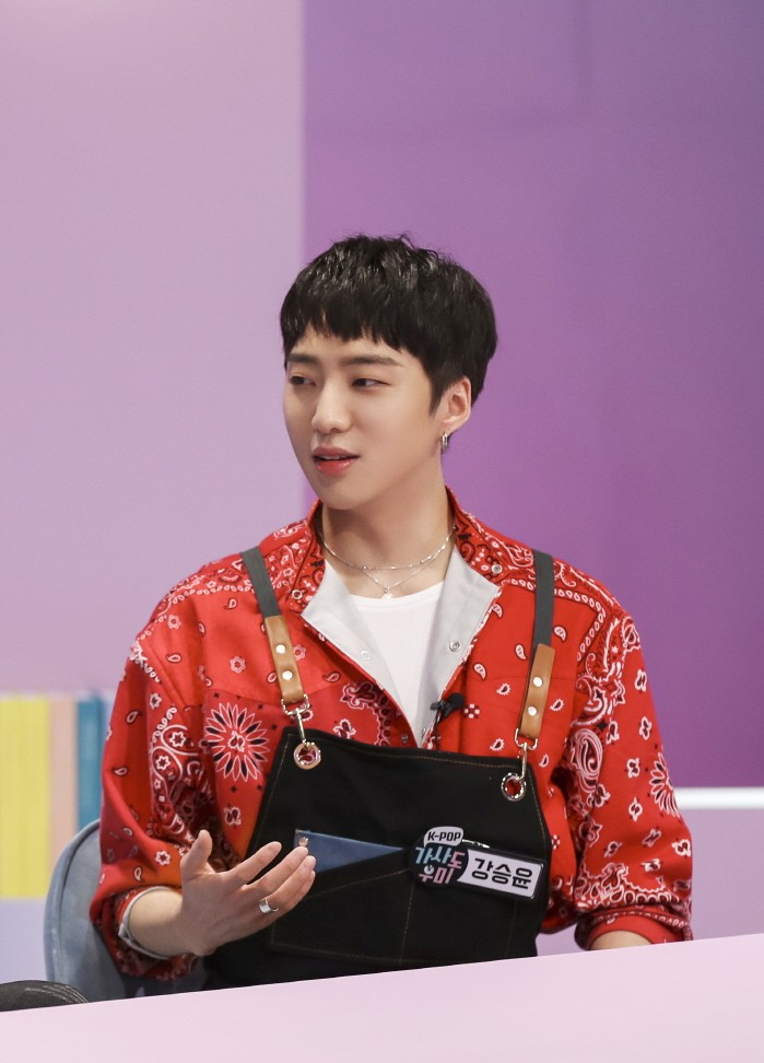 강승윤, EBS 유튜브 'K-POP 가사도우미' 첫 선 - RPM9 전자신문엔터테인먼트