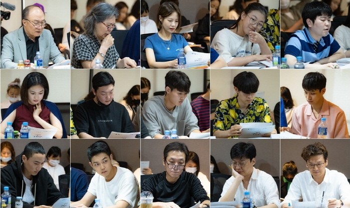 OCN '경이로운 소문', 첫 대본리딩 현장 공개…조병규~김세정 등 열연 기대 - RPM9 전자신문엔터테인먼트