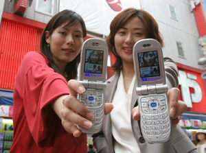 SKT, 한-일 WCDMA 화상전화 로밍 - 전자신문