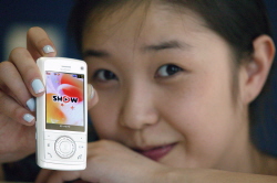 KTFT, EVER 미러폰 출시 - 전자신문