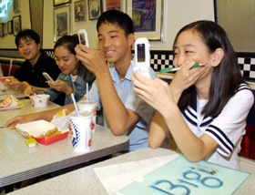 KTF,13-18세 전용브랜드 “Bigi(비기)”런칭 - 전자신문