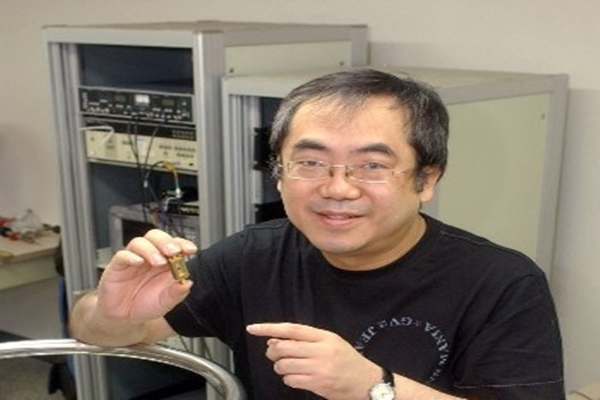 [Today’s CEO] CEO of PetaLux Develops New Material That Will Change ...