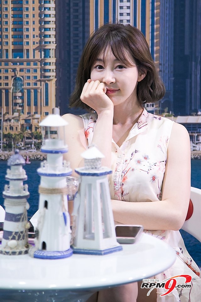 [포토] KOBA 2017, 컴패니언 모델 이가나 '깜찍한 표정' - RPM9 전자신문엔터테인먼트