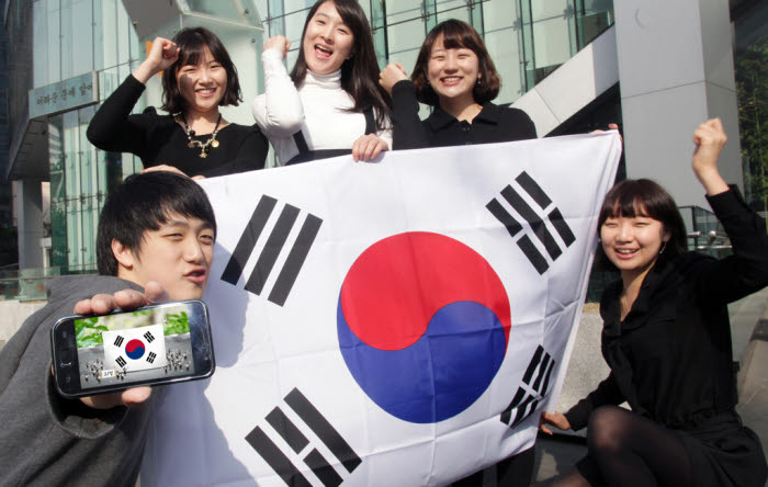 SKT, 3 · 1절 맞아 `태극기 휘날리며` 앱 출시 - 전자신문