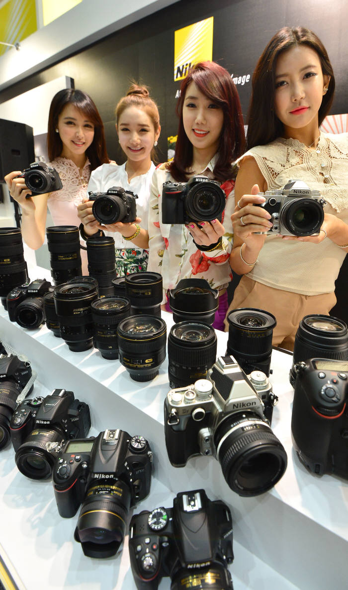 니콘, DSLR 성능 좋아요 - 전자신문