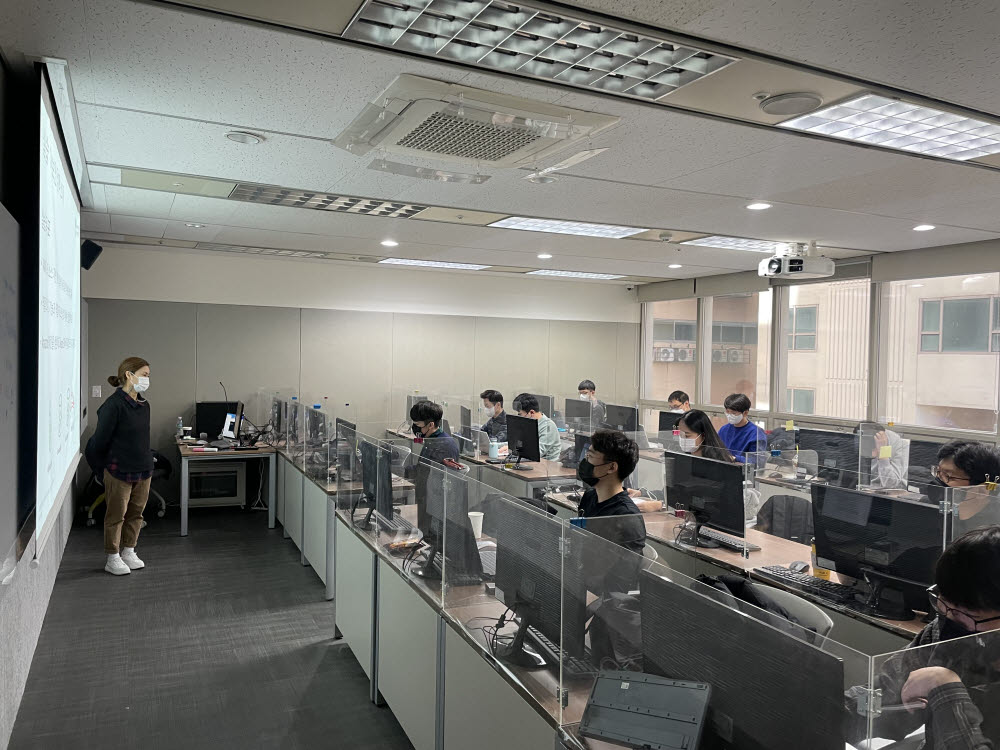 한국소프트웨어산업협회 Aws와 Saas 전문인력 양성 교육 성료 전자신문